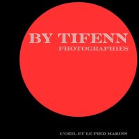 BY TIFENN PHOTOGRAPHIES – L'oeil sur la main, le pied marin